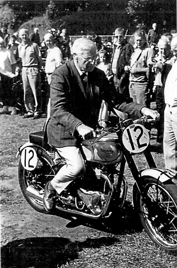 Just like Ernie’s – the Triumph GP replica that Eric built | Old Bike Mart